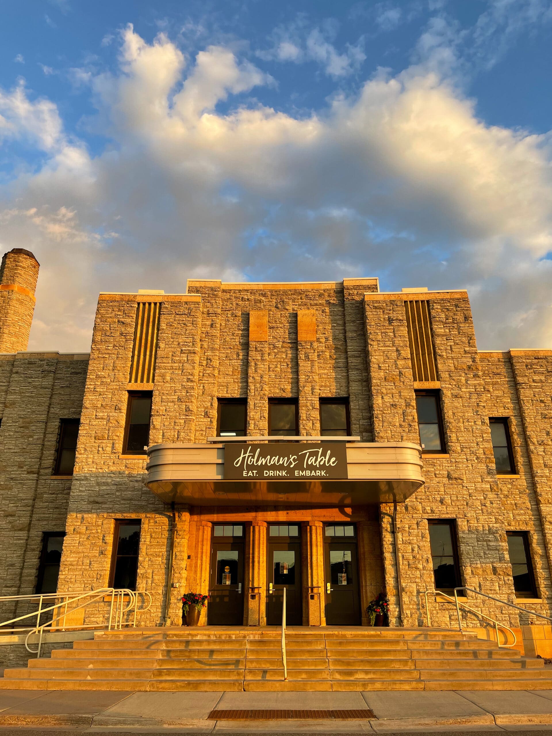 Our Favorite FBO Restaurants in America | Cirrus Aircraft